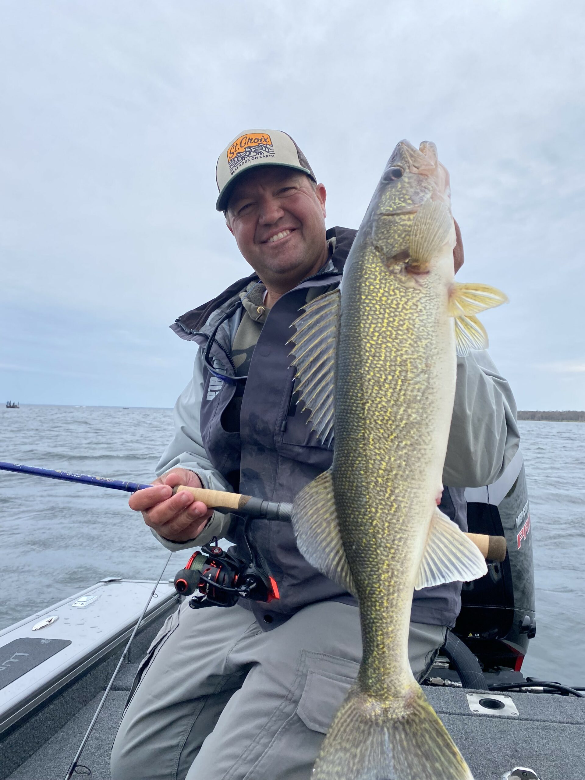 Walleye Adaptations for Clear Water - Virtual Angling