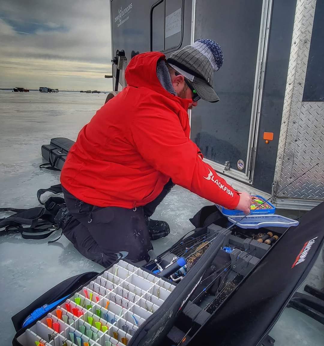 First Ice Walleyes: Clinging to the Current - Virtual Angling