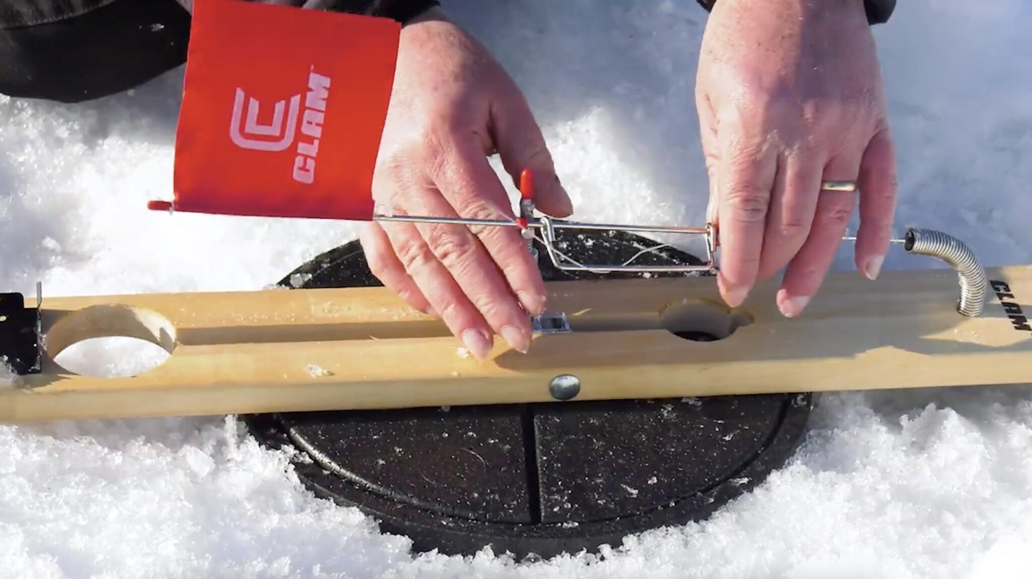 Prevent Tip Up Hole Freeze Over with this Simple Product - Virtual Angling